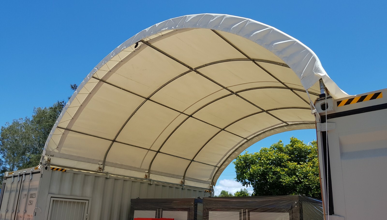 20ft & 40ft Shipping Container Dome Shelter 900gm/m2 PVC Cover/Galv ...