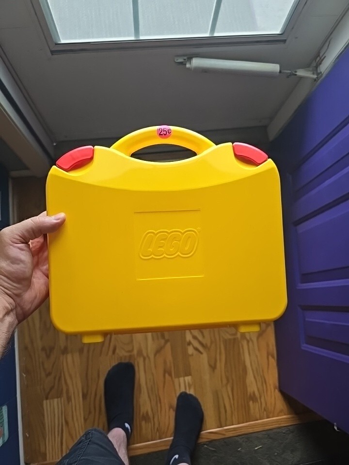 LEGO Yellow Carrying Case Hard Plastic Latching Storage Box with Middle ...