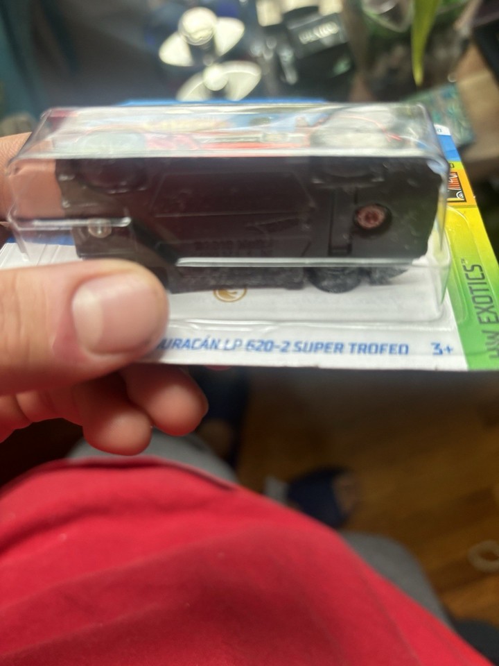 Hot Wheels 2024 STH Lamborghini Huracan LP 620-2 Super Treasure Hunt ...