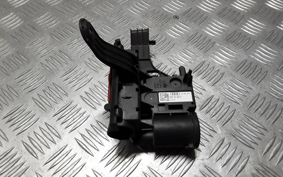 AUDI A4 Avant 8W5, B9 Power Distribution Unit 8W0941823F 1.40 Petrol ...
