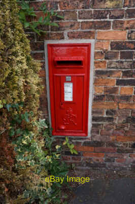 Photo 6x4 George VI postbox Brantingham Next to the Post Office ...