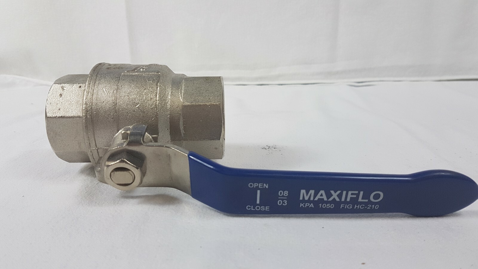 MaxiFlo FIG HC-210 1050-KPA Manual Ball Valve PN25 1-1/2 - Unused ...