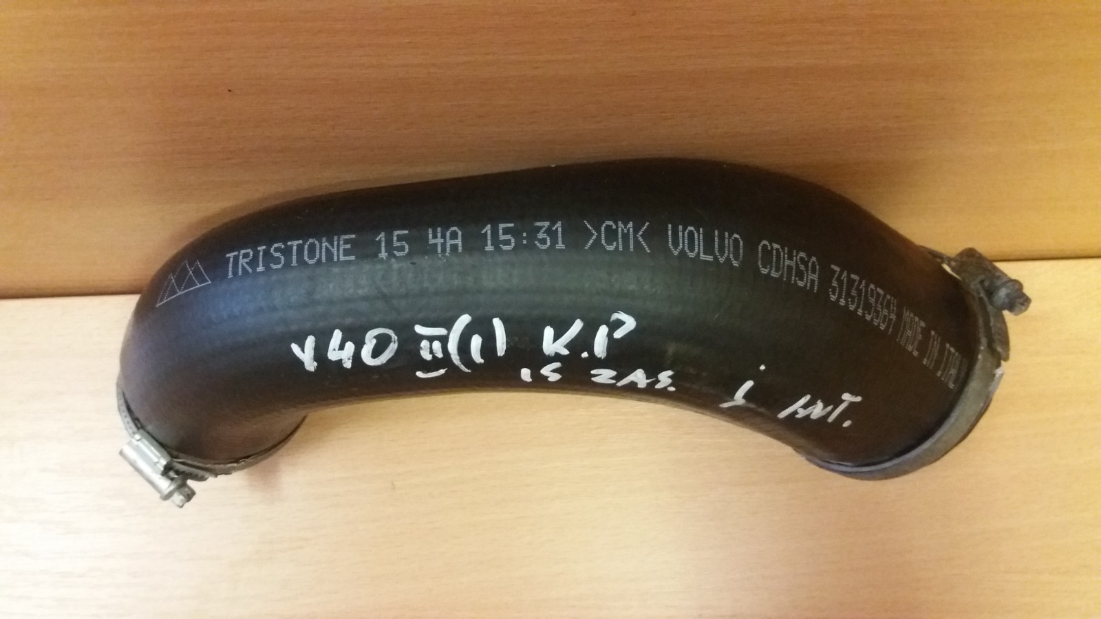 VOLVO V40 D5 2.0TD 130kW 2014 INTERCOOLER HOSE PIPE OEM 31319364 | eBay