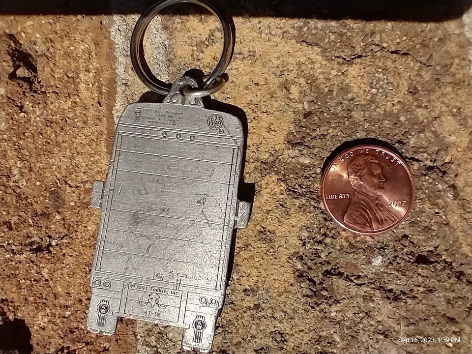 VTG PEWTER ENAMEL KEYRING KEYCHAIN RED TRUCK BIG RIG TRUCKER | eBay