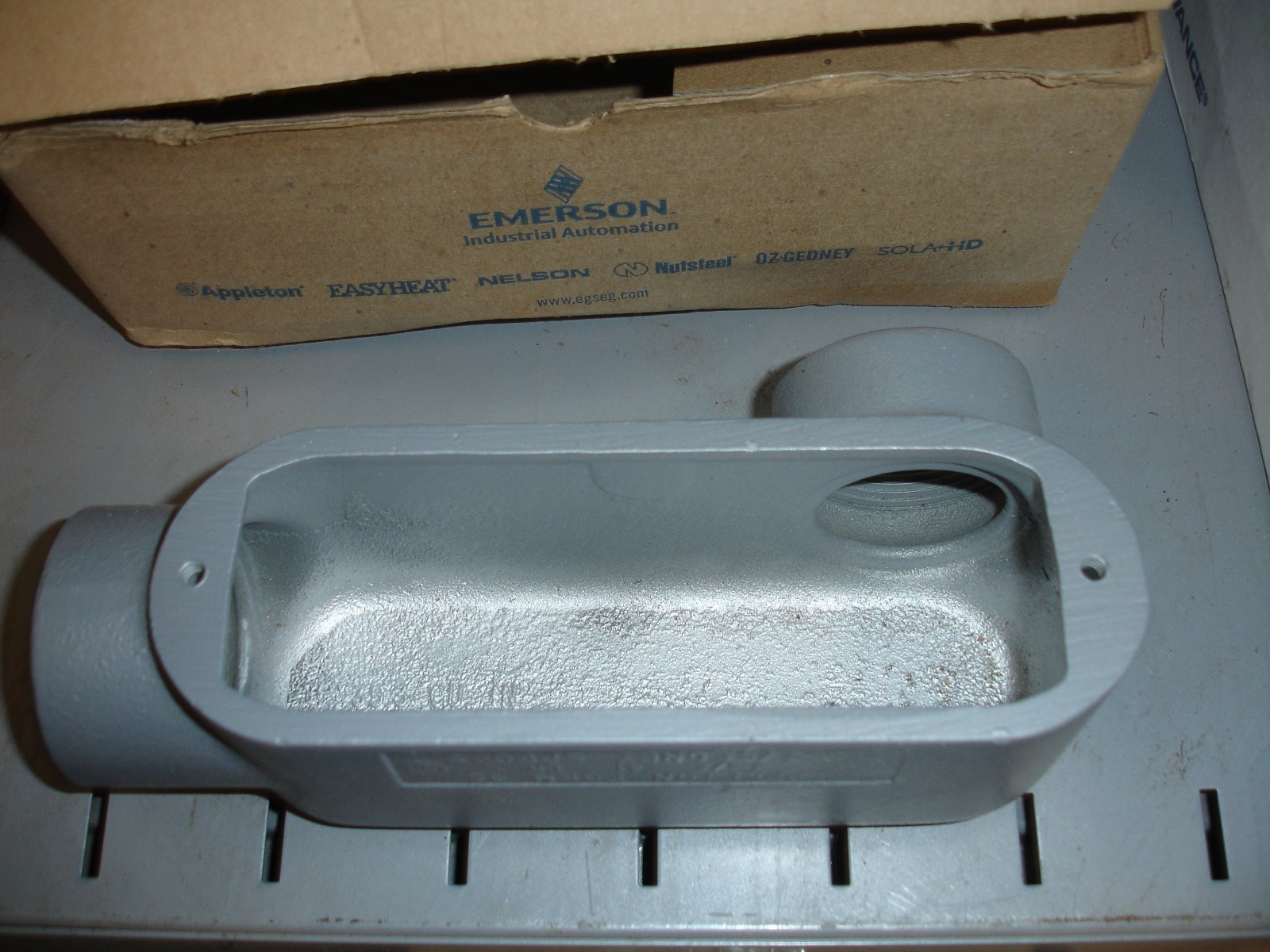 Appleton LR150-M 1 1/2" Mall Iron Form 35 Unilet | eBay