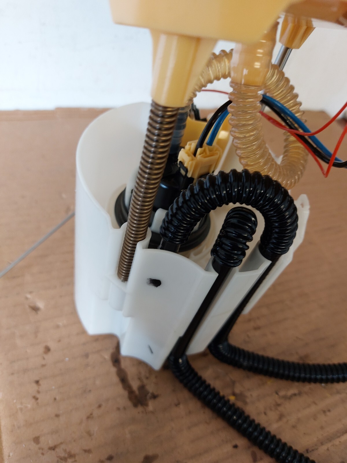 MASERATI LEVANTE 3.0 DIESEL 2017 FUEL PUMP SENDER UNIT 670004173 | eBay UK