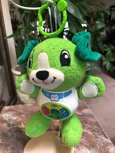 LeapFrog SING SNUGGLE SCOUT 8” Educational Interactive Clip Green Dog ...