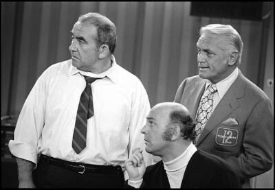 Ed Asner Gavin MacLeod Ted Knight in Mary Tyler Moore 1972 TV Old Photo ...