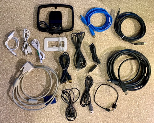Mixed Lot of Computer Cables USB VGA Audio Antennas Cords Wires ...