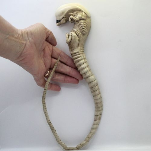 ALIEN FACEHUGGER Wall Art Xenomorph CHESTBURSTER HR Giger Figurine Fan ...
