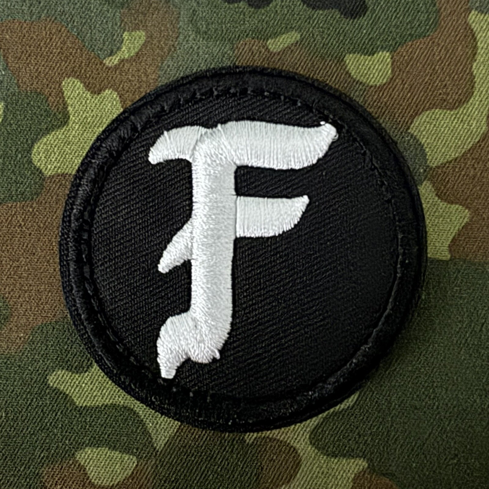 FORWARD OBSERVATIONS GROUP WHT F Round Embroidered Patch w/Hook & Loop ...