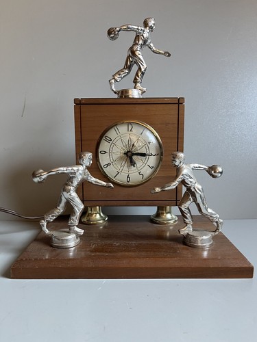 Vintage Bowling Trophy Clock By Lanshire, Chicago 3 Bowlers Wood Base ...