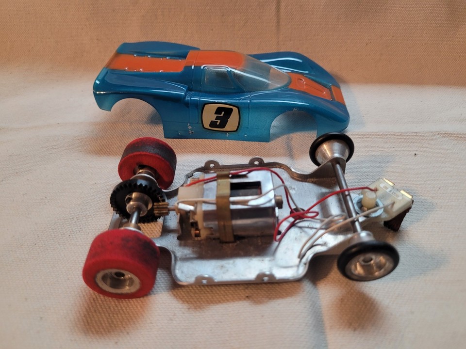 Vintage '60's Parma? Ferrari or Porsche "Gulf" colors 1/32 Slot car ...