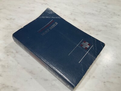 NIV Compact Reference Bible 1989 Navy Blue Paperback 1984 9780310908067 ...