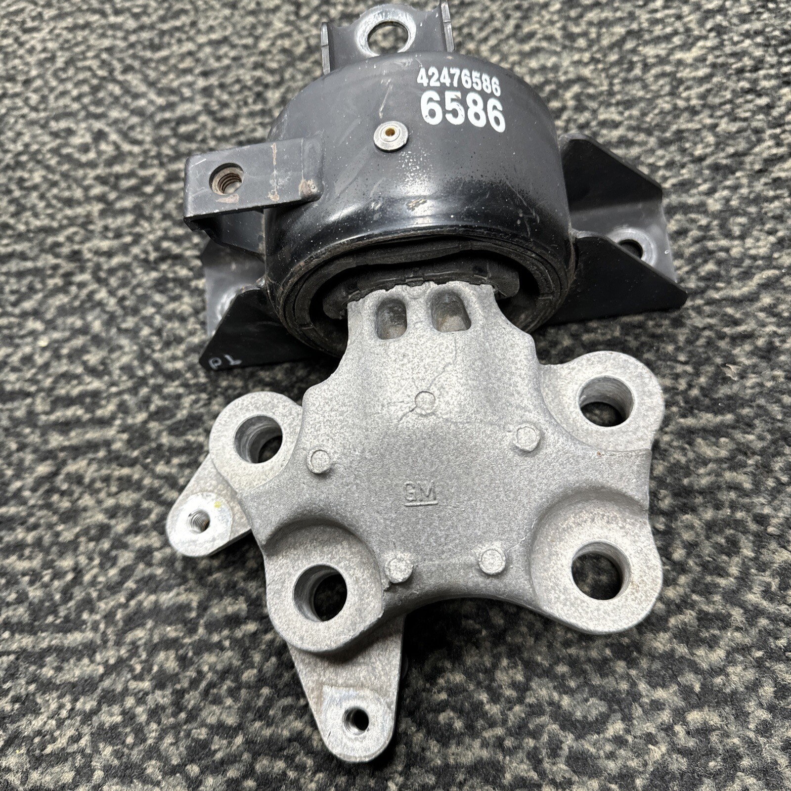 CHEVROLET TRAX AUTOMATIC TRANSMISSION UPPER MOUNT BRACKET OEM 2017 - 2021 | eBay