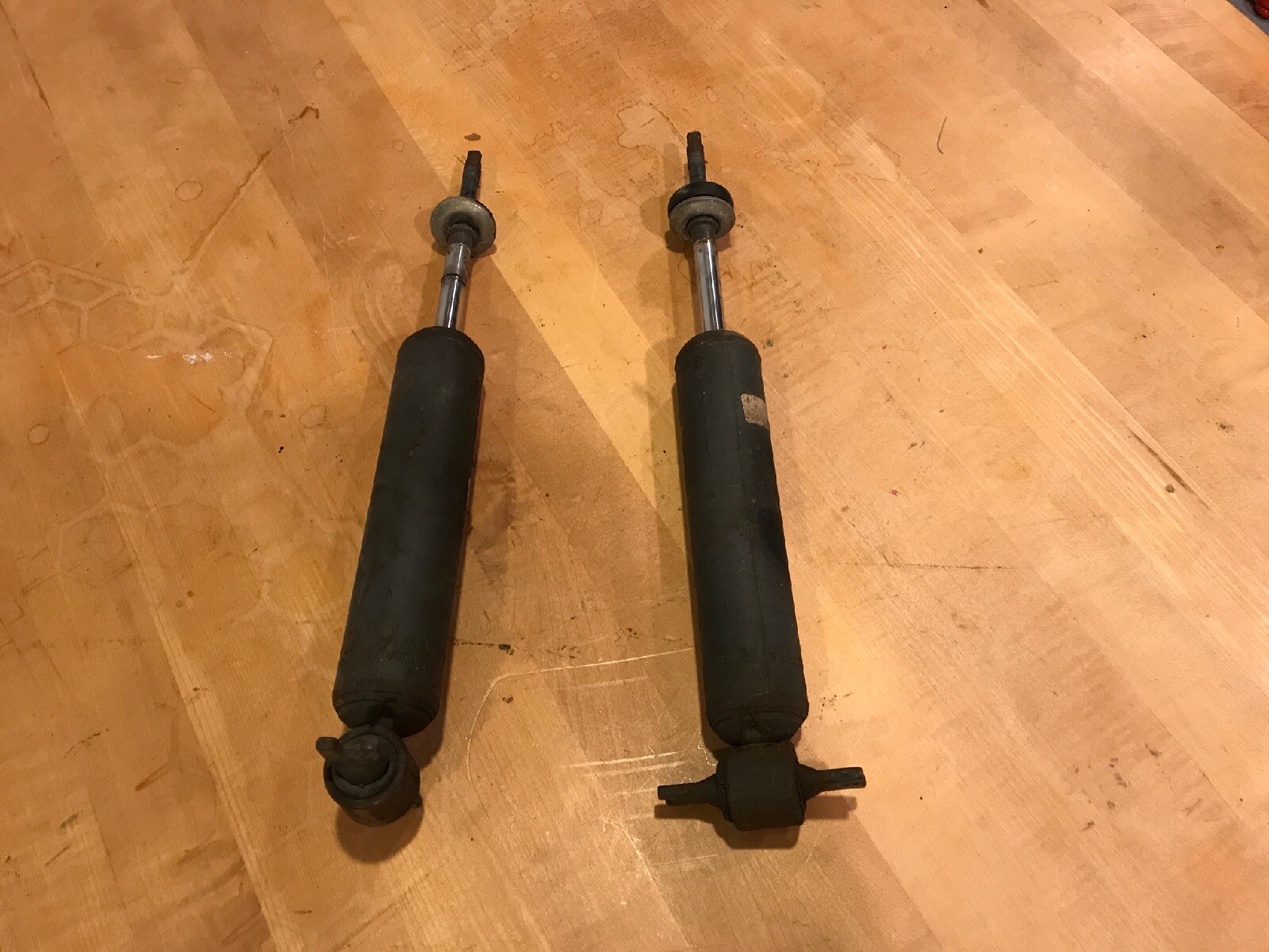 Original 1976 Corvette Front shocks 4984577 | eBay