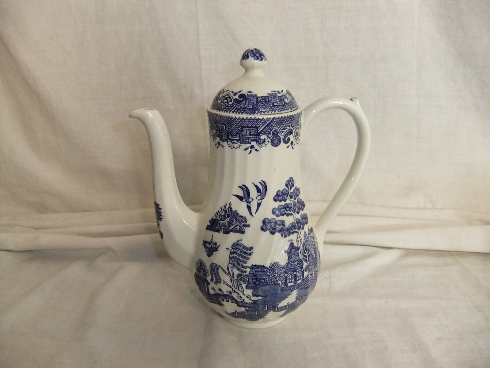 c4 Pottery Barratts of Staffordshire - Willow - blue vintage tableware ...