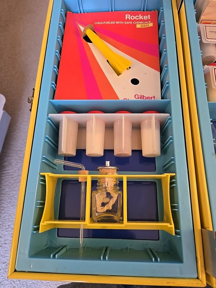 Vintage 1970's Tri Fold Gilbert Chemcraft Chemistry Set Portable Action ...