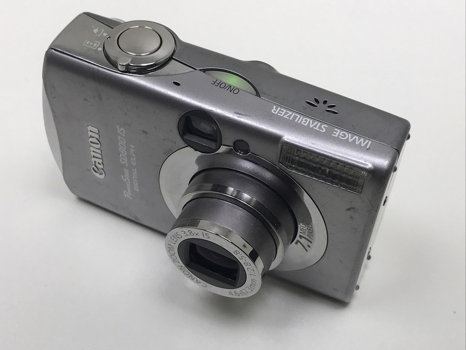 Canon PowerShot SD800 IS Digital ELPH 7.1MP Camera + Sd Card **Works ...