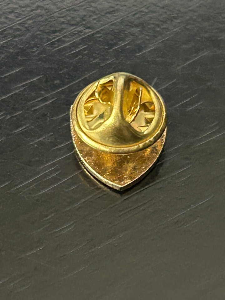 Vintage Collectible Manitoba Gold Tone Metal Pinback Lapel Pin Hat Pin ...