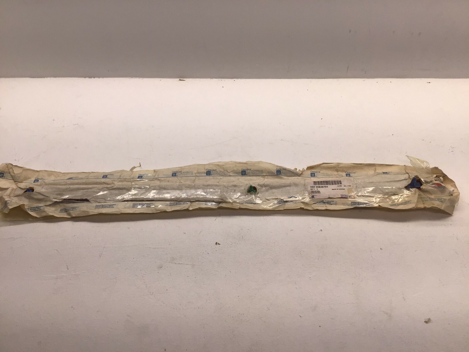 Outlook Acadia Enclave OEM Front Driver Upper Door Molding GM 25846704 ...