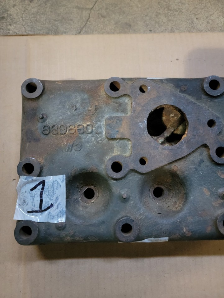 639660C Engine Cylinder Head Late Willys MB Ford GPW CJ Jeep 134L Go ...