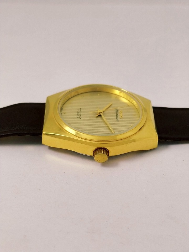 HMT Shrawan Golden Dial with Lines, Mechanical Watch 17J Collectible GP ...