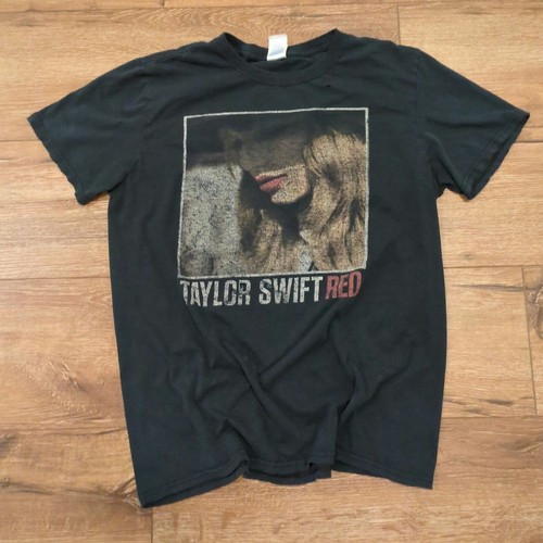 Taylor Swift Red Adult Medium Shirt Faded Distressed Album Graphic 2013 ...