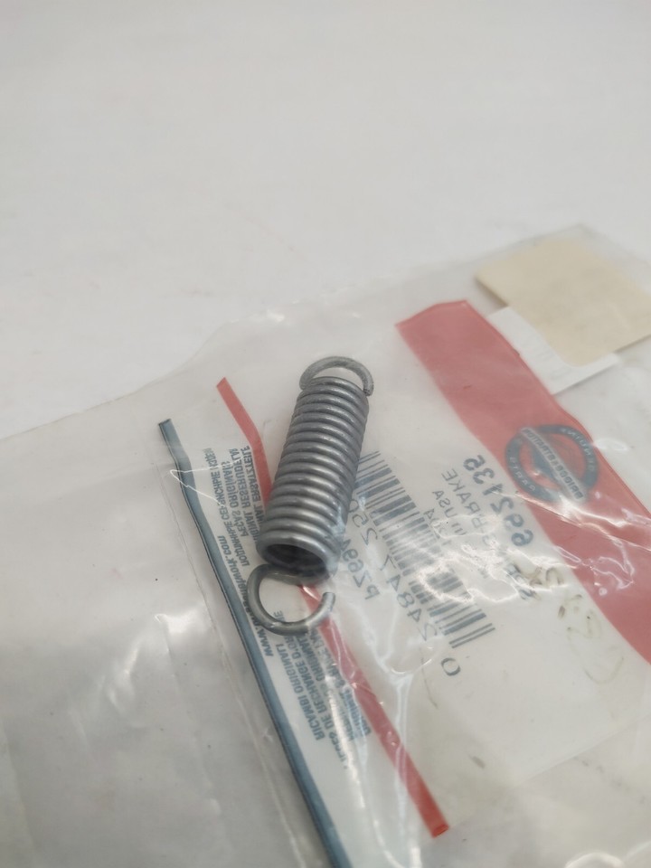 Genuine OEM Briggs & Stratton 692135 Brake Spring | eBay