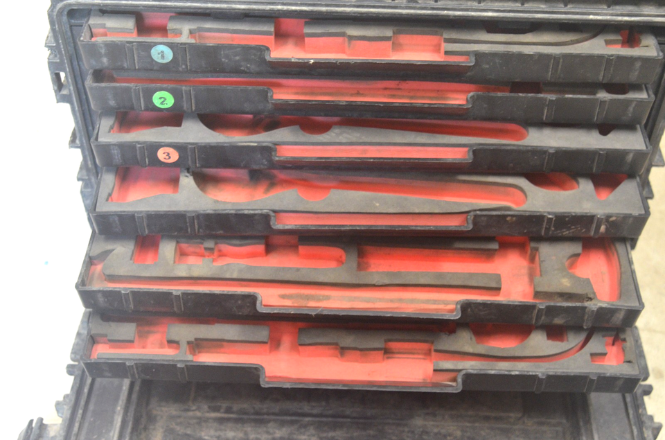 Pelican-Armstrong Gen. Mechanics Tool Case - No Tools (Cracked) (GAR ...