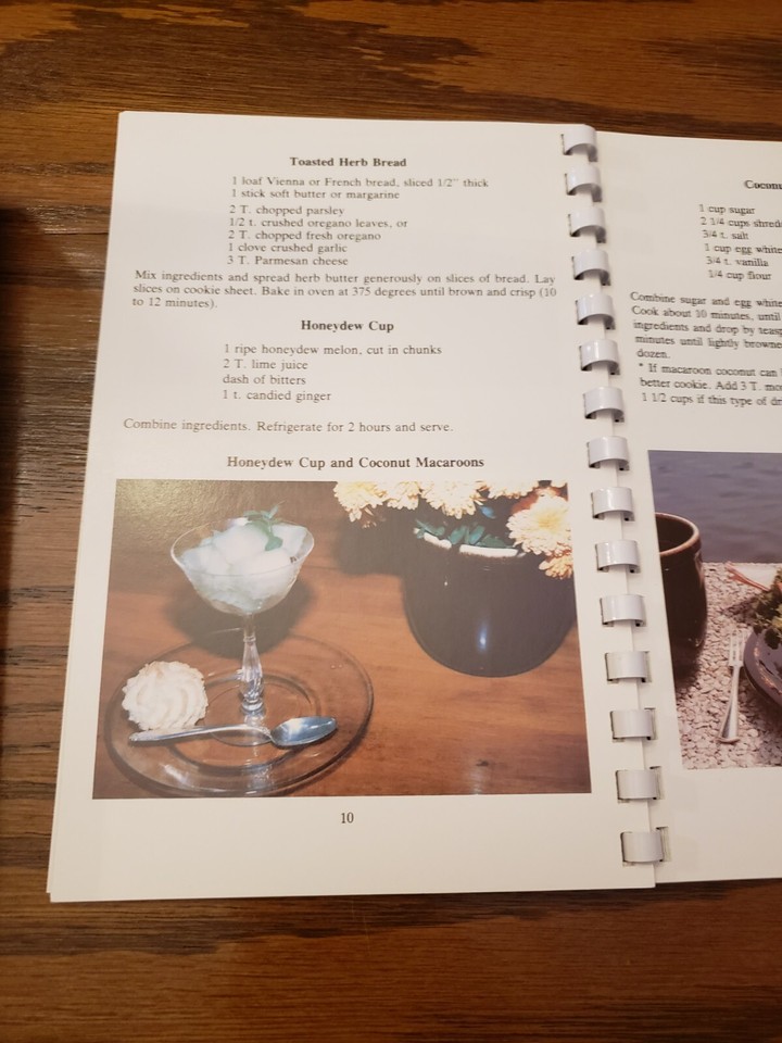 Souvenir Cookbook of the Outer Banks Bill and Rhoda Watson 1982 | eBay