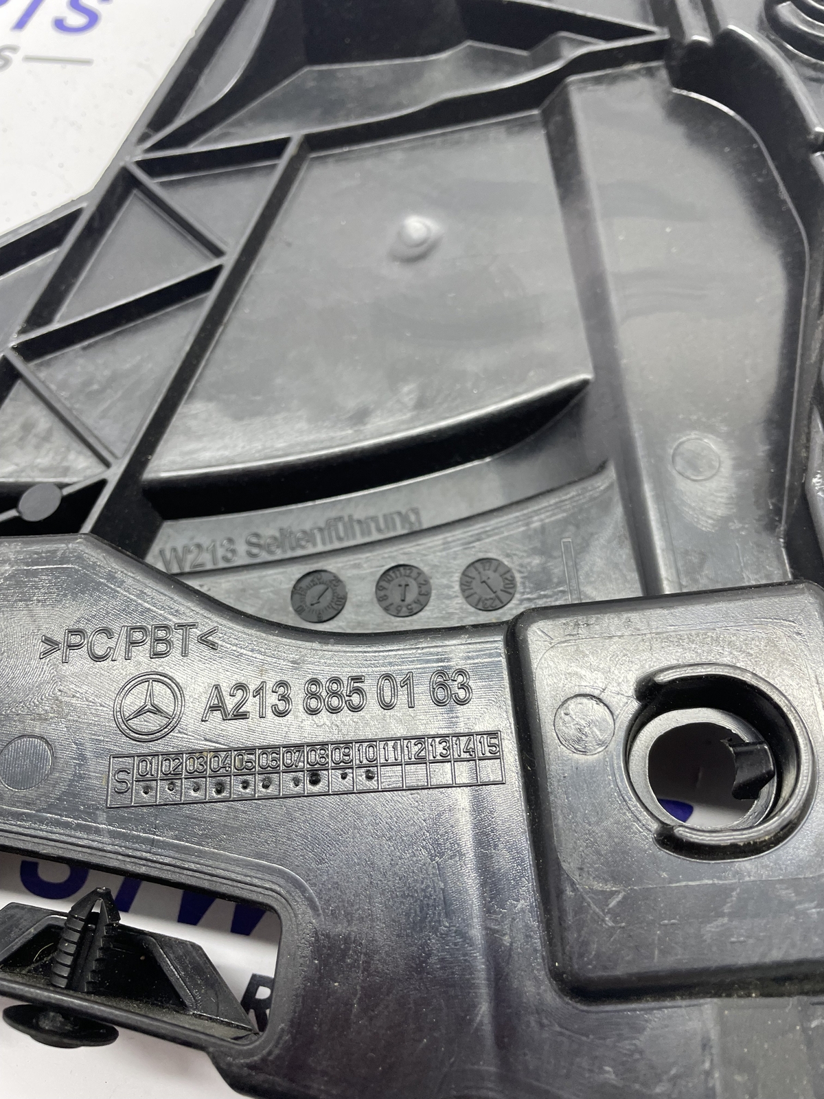 Soporte parachoques trasero izquierdo MERCEDES-BENZ E W213 2138850163 ...