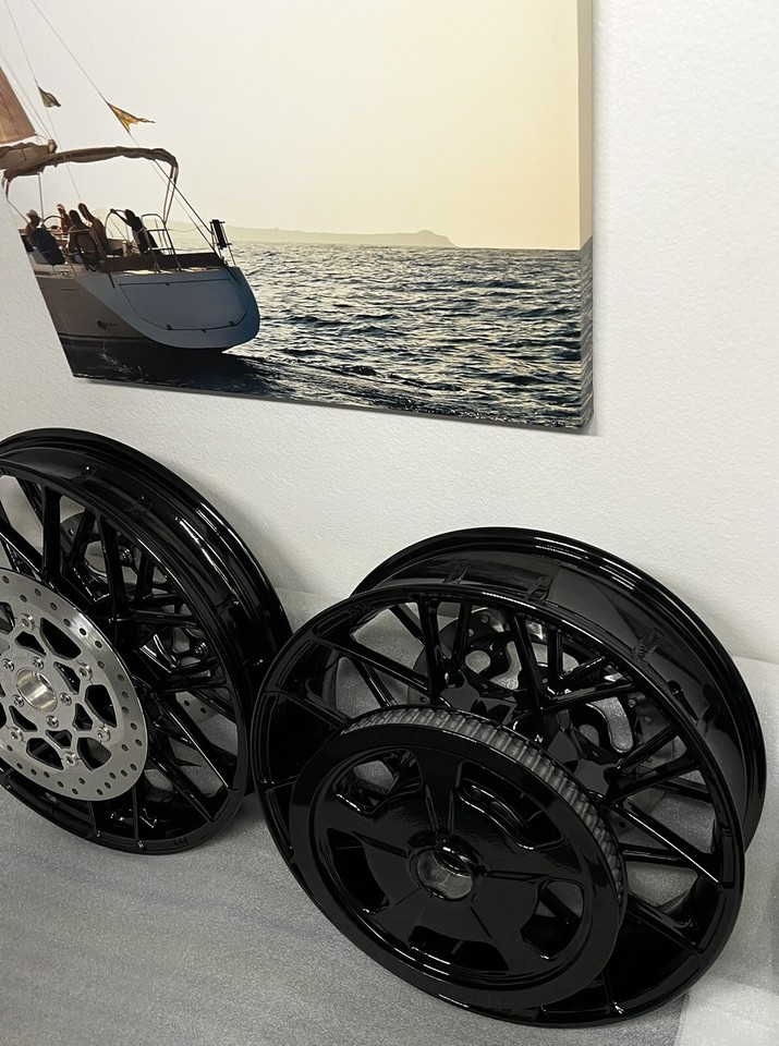 Harley 2024 CVO FUGITIVE Touring STREET GLIDE black Wheels OEM HD Rims ...