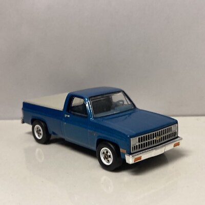 1981 81 Chevy C20 Custom Deluxe Collectible 1/64 Scale Diecast Diorama ...