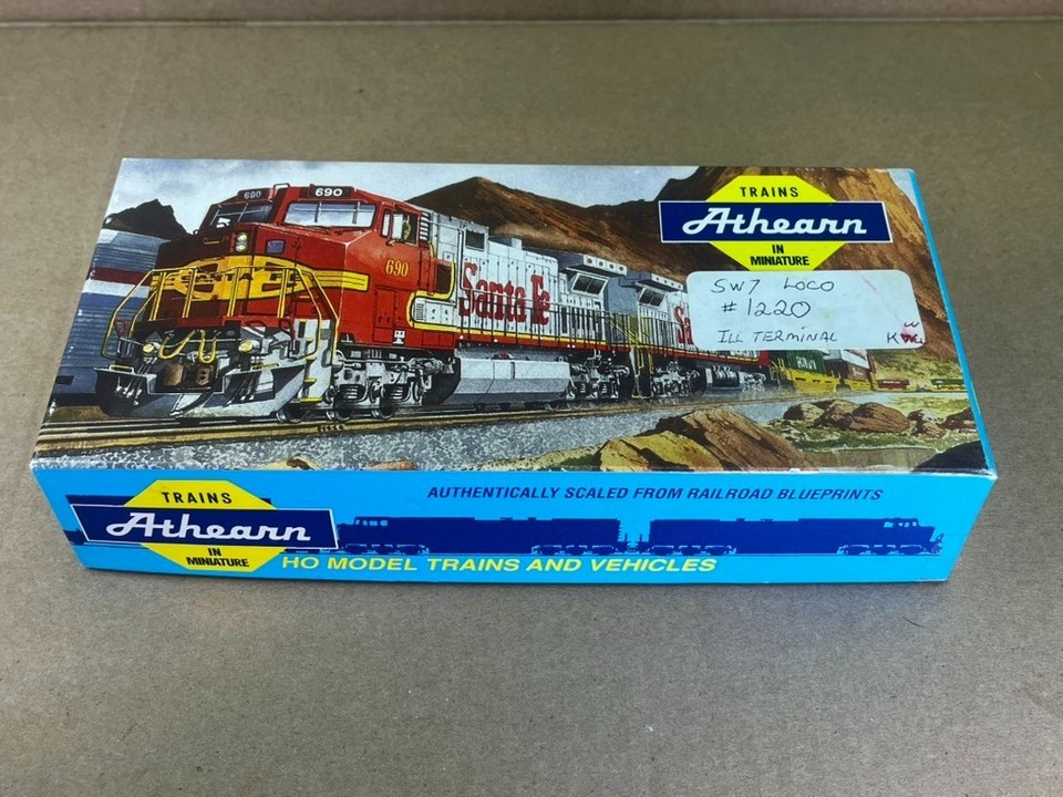 Athearn HO Scale Illinois Terminal SW7 Locomotive #1220 – MINT - {012 ...