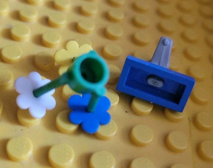 Vintage 80's Orig. Legos - BLUE/GRAY KITCHEN FAUCET AND FLOWERS LOT 2PC ...