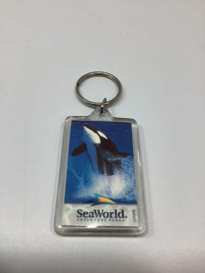 Vintage SeaWorld Adventure Parks Orca Killer Whale Souvenir Keychain ...
