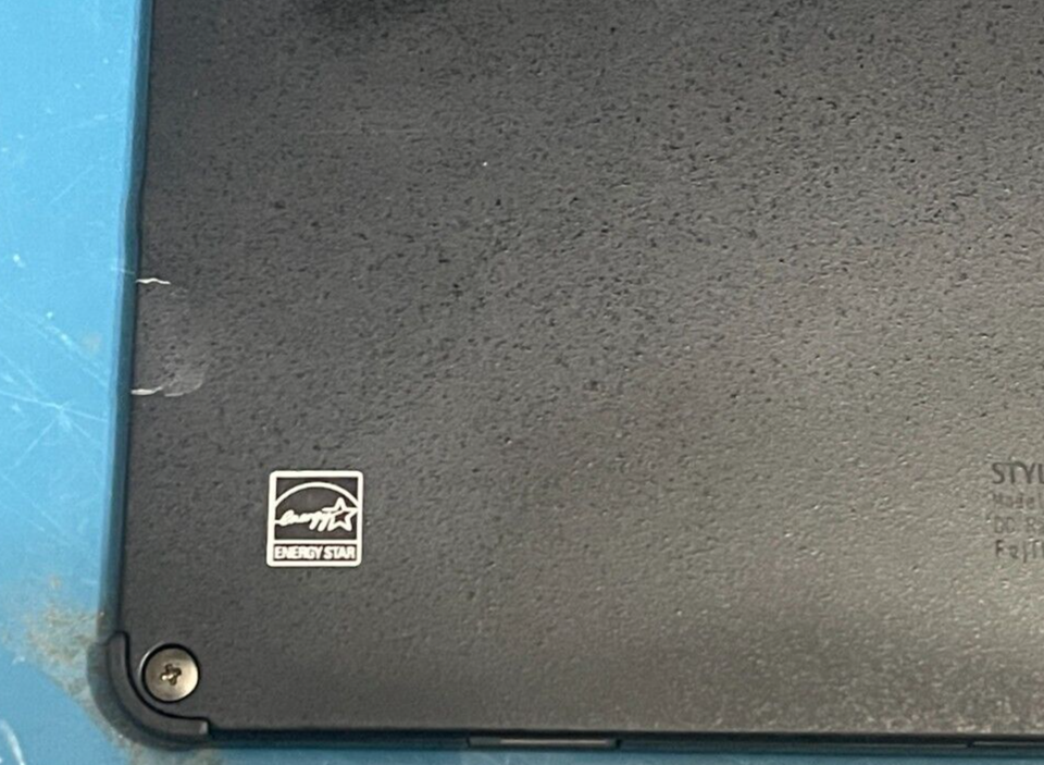 Fujitsu Stylistic Q739 i7-8665U 16G 13.3 FHD 256G M.2 GOOD BATTERY+PEN ...