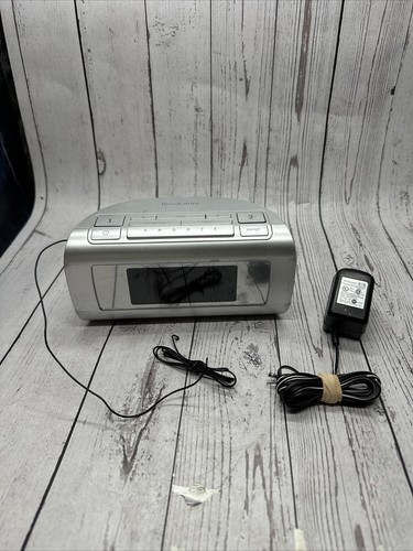 Brookstone Timesmart Self-Setting Alarm Clock Radio No. 4521 Dual Wake ...