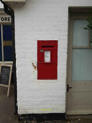 Photo 12x8 Post Office George V Postbox Garboldisham 2 c2015 | eBay UK