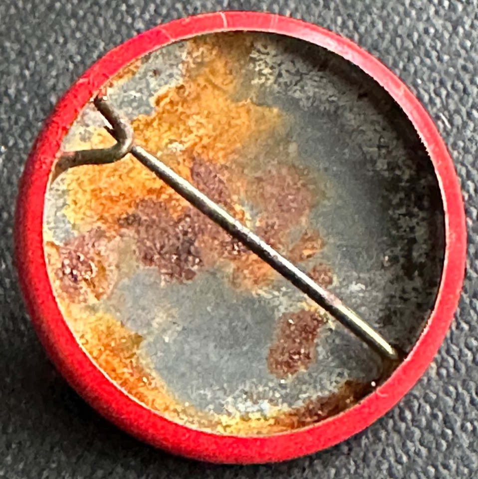 MISTER SOFTEE SAYS SAFETY FIRST ICE CREAM Vintage button badge 25mm Dia ...