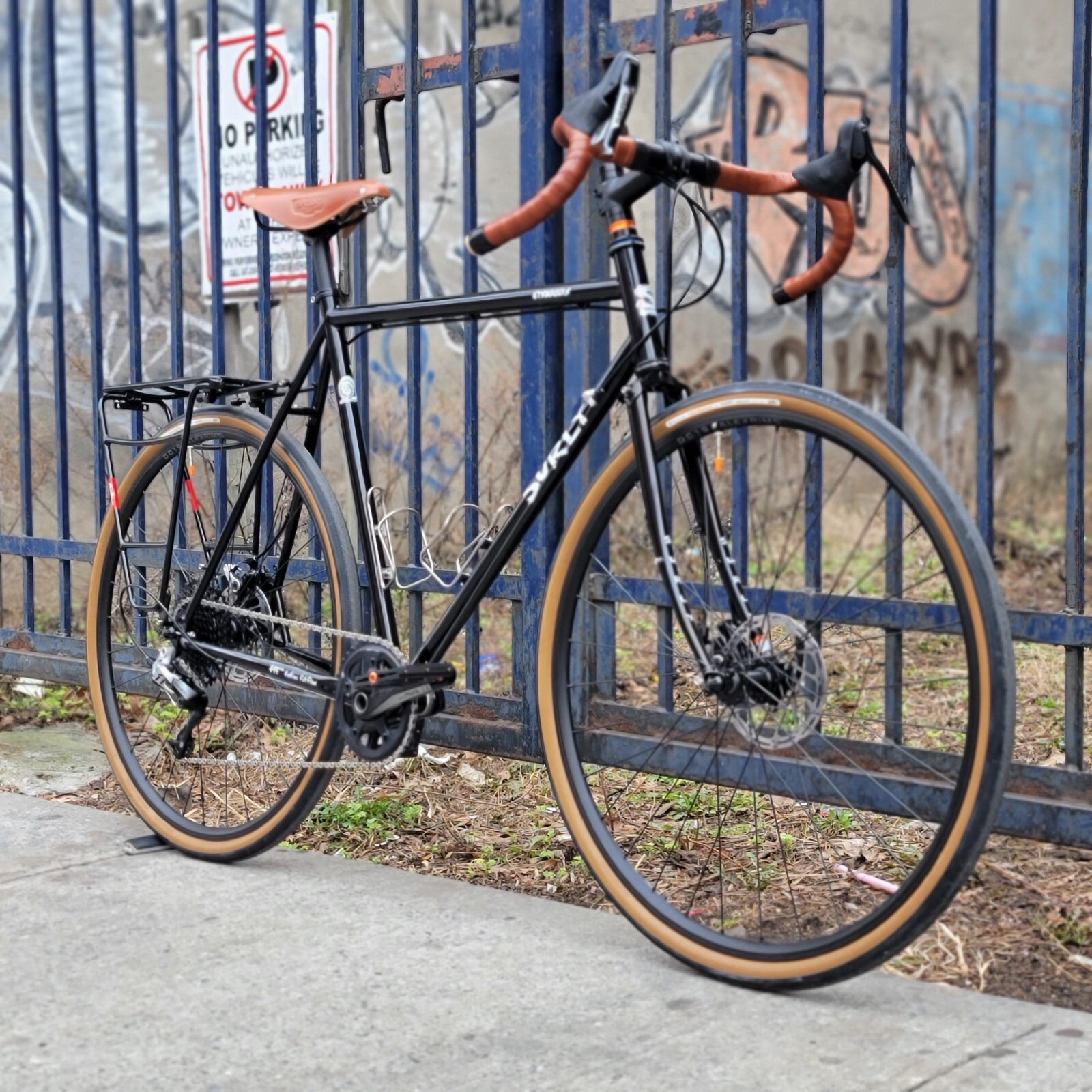 Custom Surly Straggler 58 Black road/gravel bike | eBay