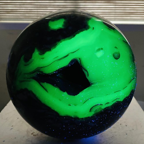 Natural Rare Volcanic Agate Crystal Sphere UV Reactive Gemstone Healing ...