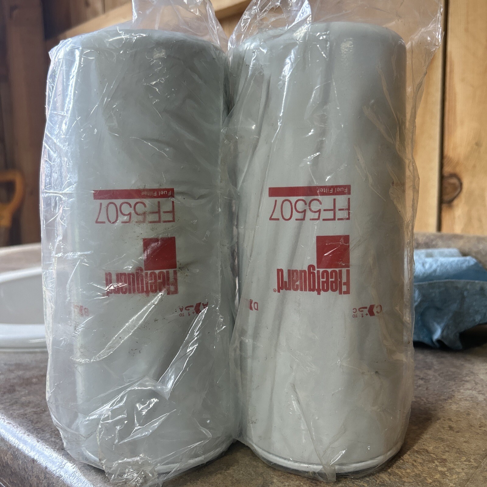 FLEETGUARD FF5226 - Fuel filter cross reference