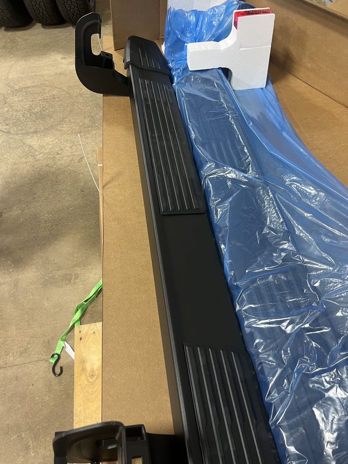 2019-2024 Chevy Silverado 1500 OEM GM Running Boards Step Bars Crew Cab ...