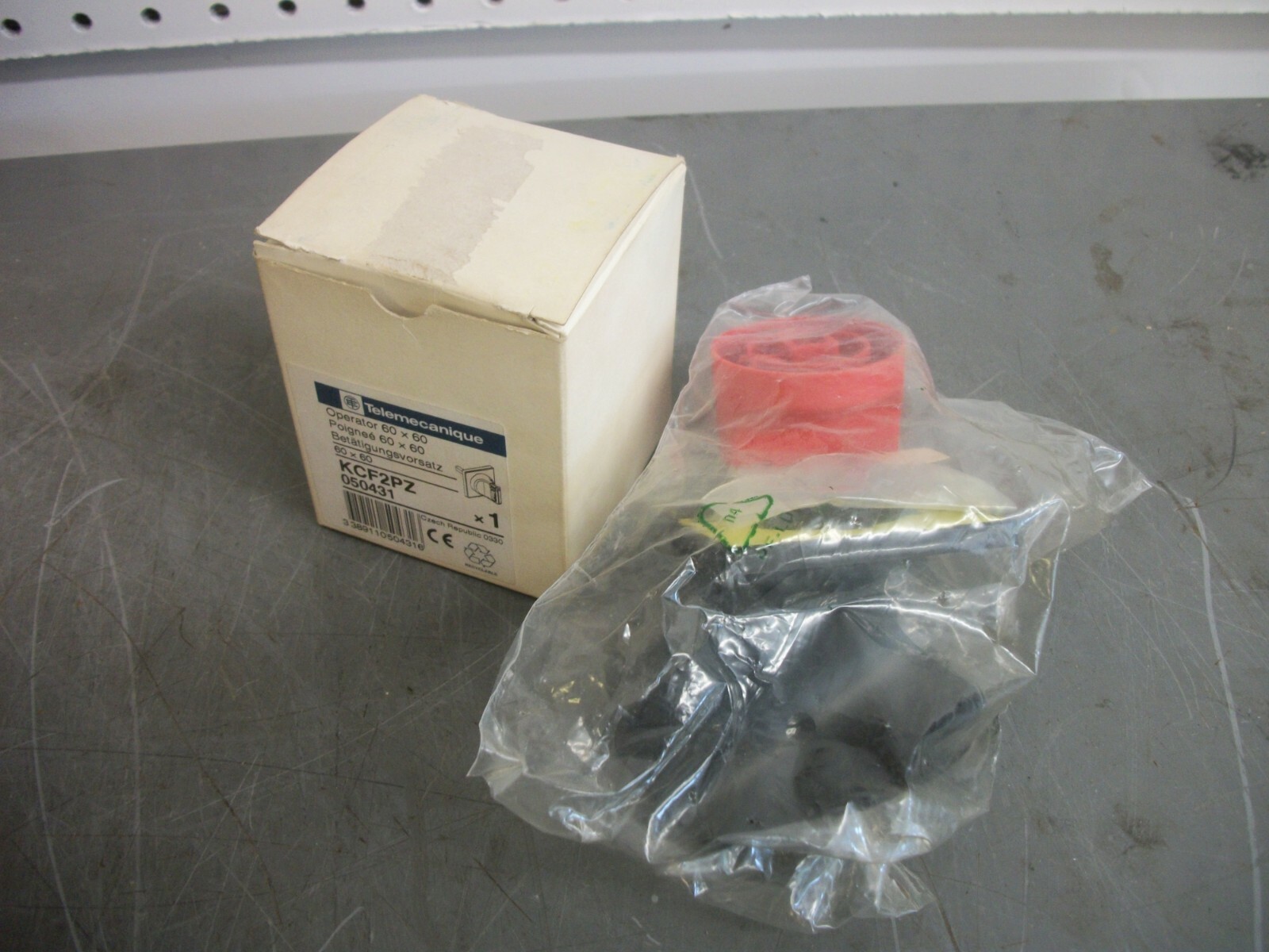 Telemecanique KCF2PZ Rotary Red Handle Operator Switch for sale online ...