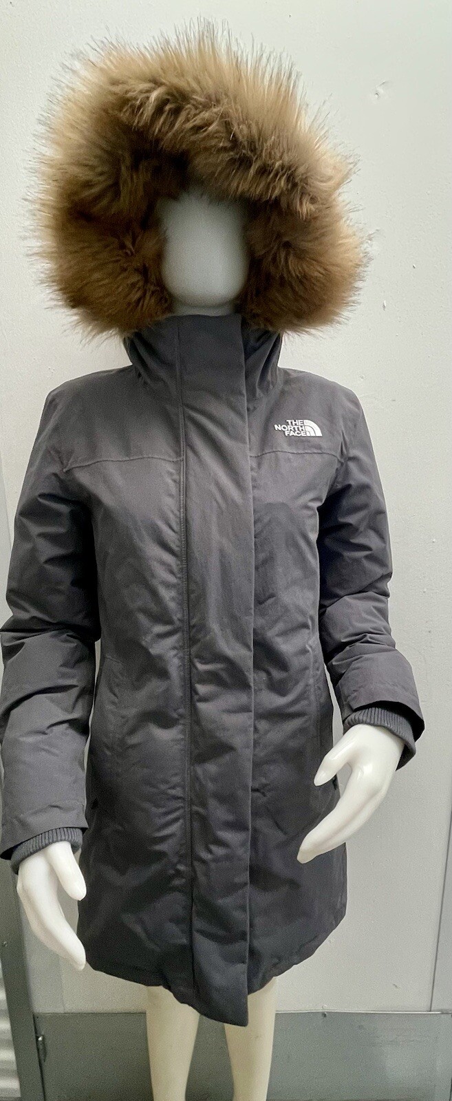 100% Authentic The North Face Artic Parka Coat - Gem