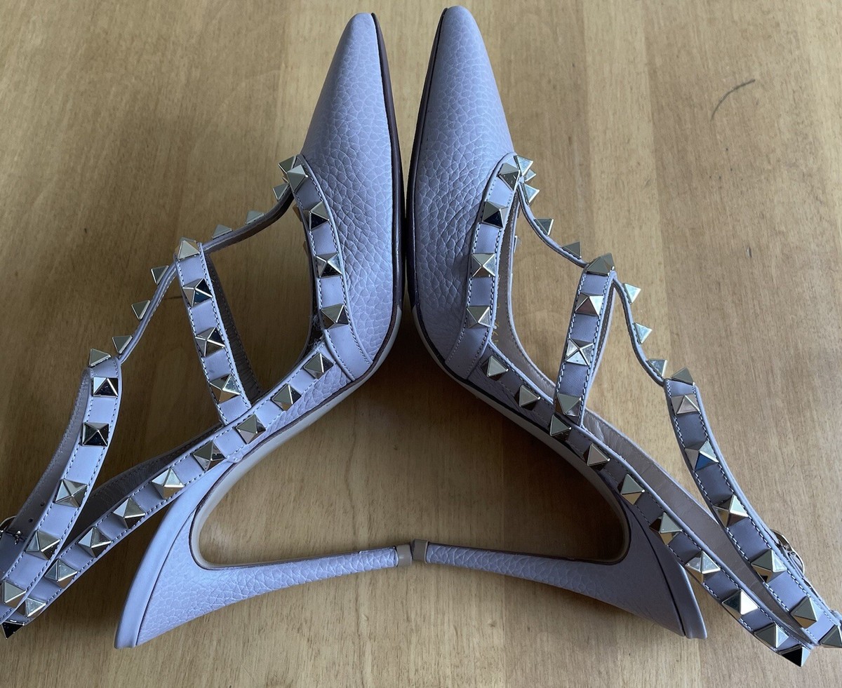 Authentic Valentino Garavani Woman's Rockstud Shoes Nude Authentic Valentino Garavani Woman's Rockstud Shoes Nude