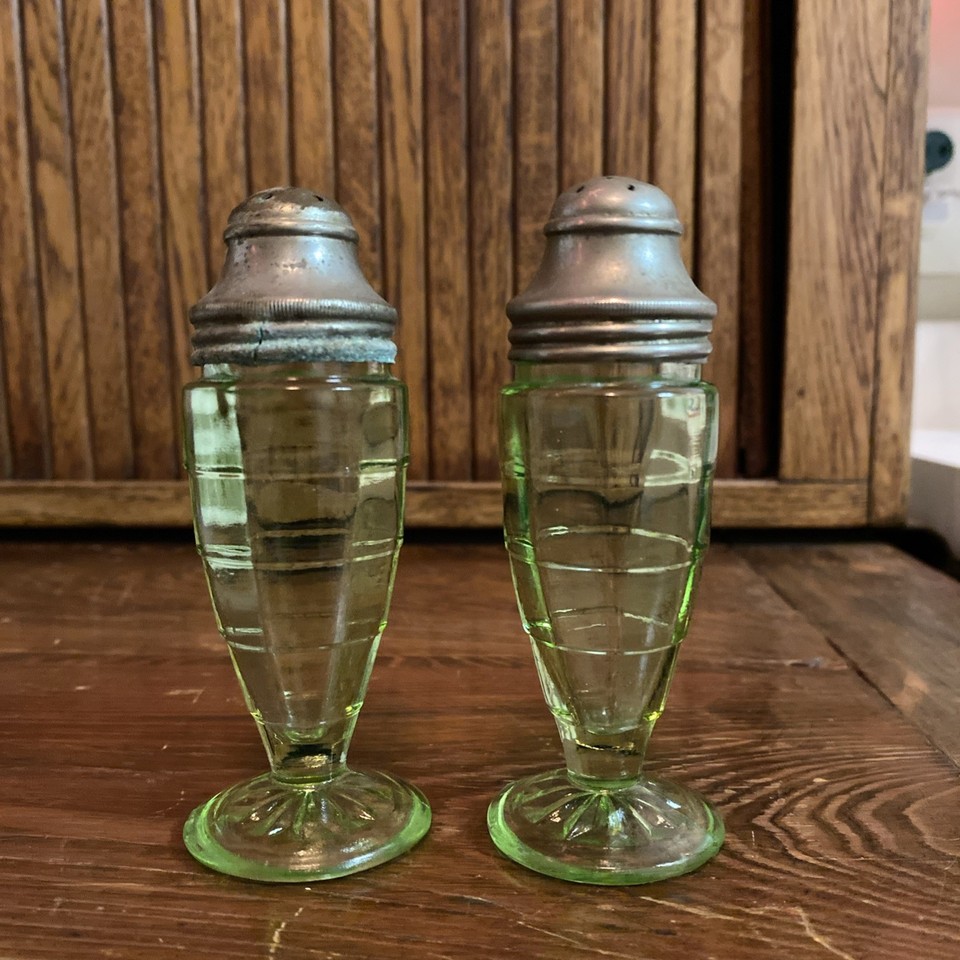 VTG Anchor Hocking Block Optic Green Uranium Glass Salt Pepper Shaker ...