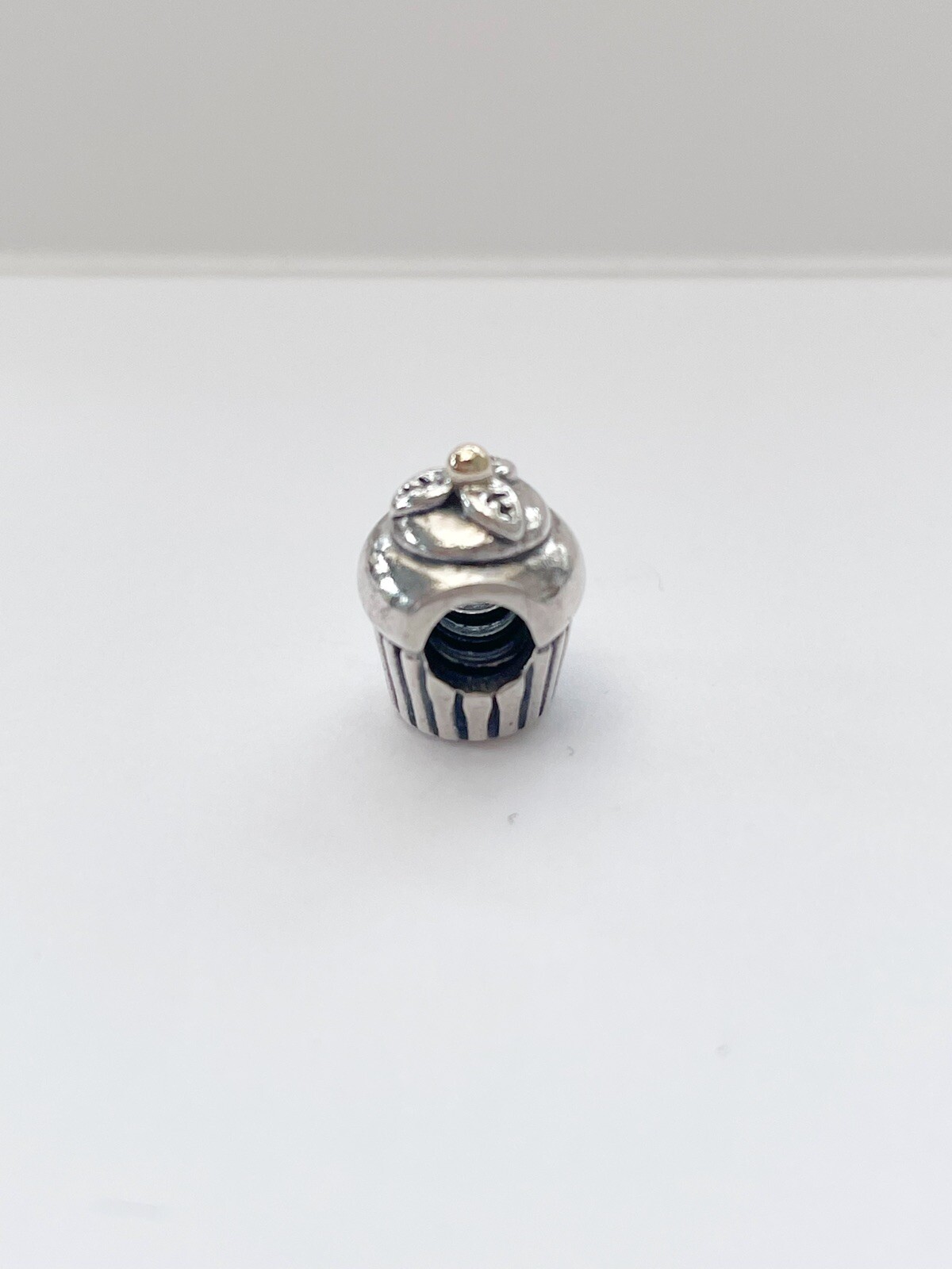 Genuine Pandora Cupcake Birthday Charm, Sterling Silv… - Gem